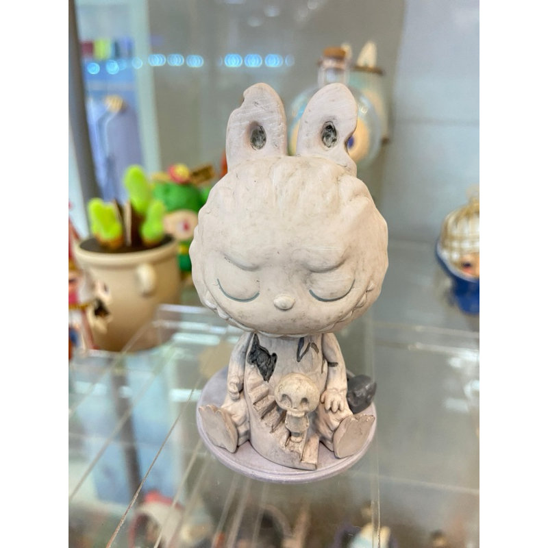 Jual labubu monster almost hidden sculpture | Shopee Indonesia
