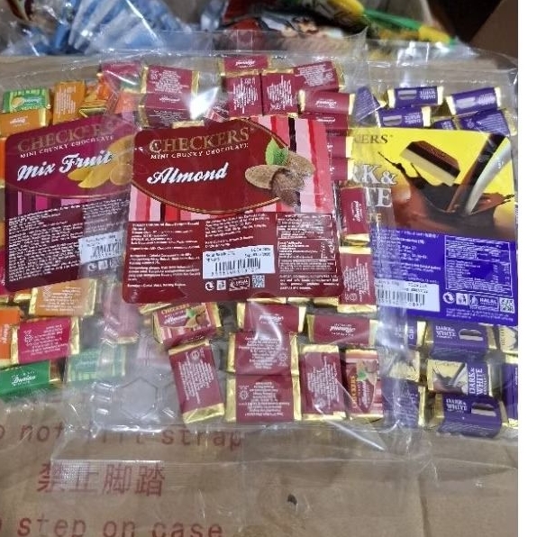 Jual CHECKER'S // mini chunky chocolate 300gr | Shopee Indonesia