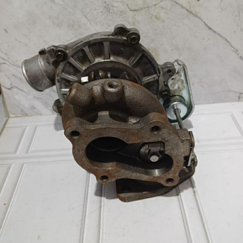 Jual Turbo Charger Komplit Fortuner Hilux Innova Diesel 17201-0L030 ...