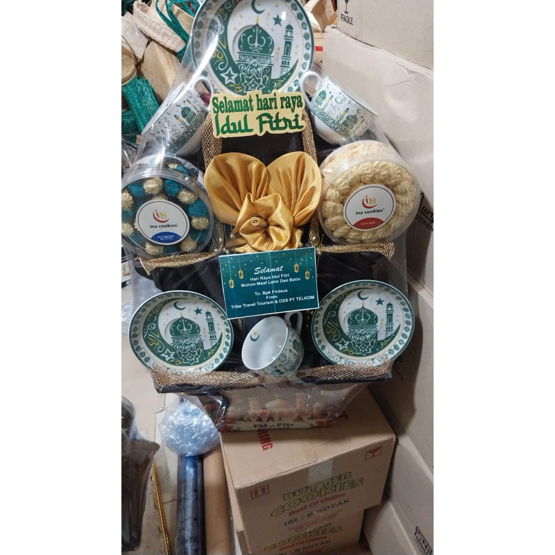 Jual parcel tea set mix cookies/parcel kue kering ina cookies/parcel ...