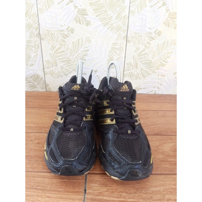 Jual Sepatu Adidas Second Branded | Shopee Indonesia