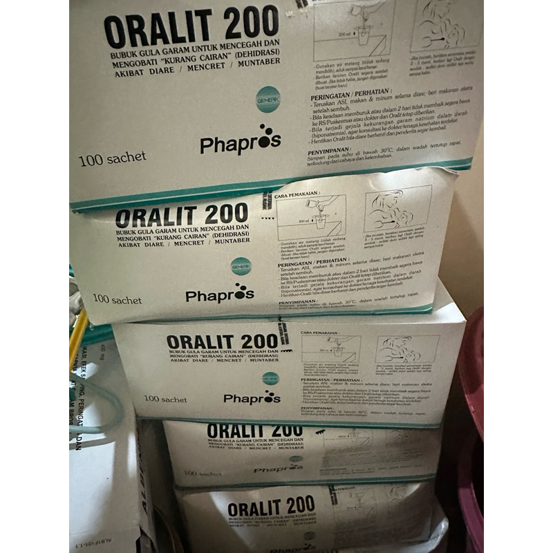 Jual oralit phapros 1 dus isi 100 sachcet minuman rehidrasi diare ...
