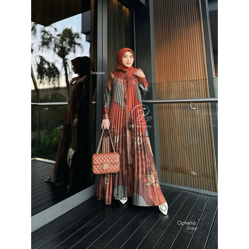 Jual DYN CLOTHINGLINE OPHELIA DRESS / GAMIS DYN PREMIUM SILK | Shopee ...