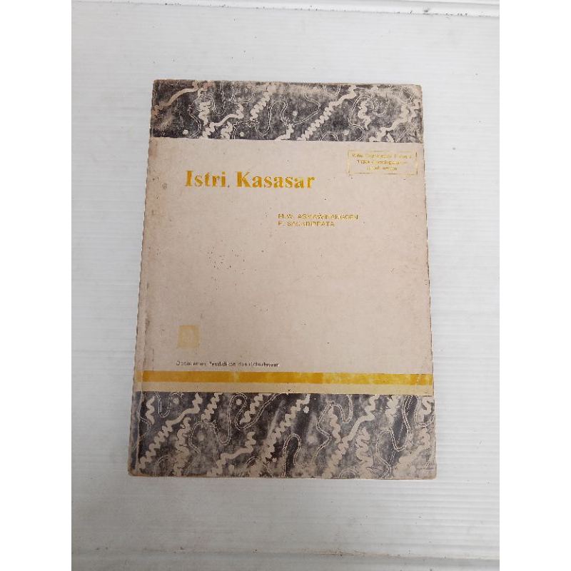Jual BUKU SASTRA SUNDA: ISTRI KASASAR | Shopee Indonesia