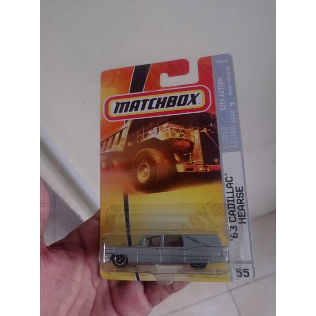 Jual matchbox 63 Cadillac hearse silver ambulance peti jenazah | Shopee ...