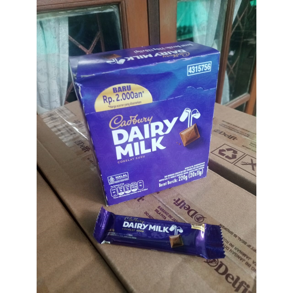 Jual CADBURY DAIRY MILK 11GR 1 BOX, CADBURY 11 gram ISI 20 PCS, COKLAT ...