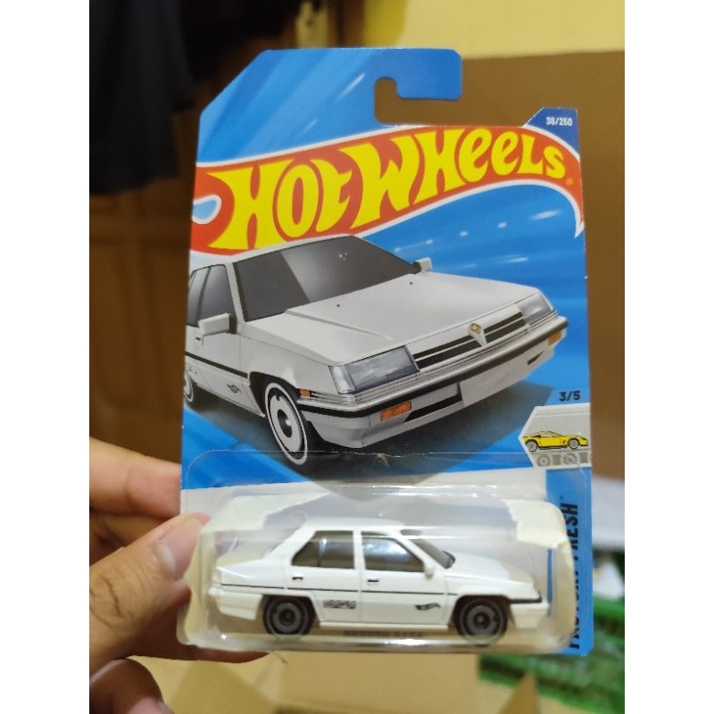 Jual Hot wheels proton saga putih | Shopee Indonesia