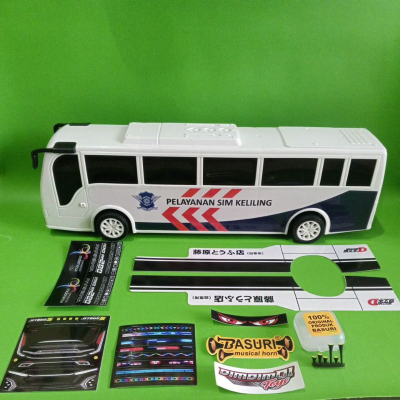 Jual paket super combo miniatur bus komplit TAKUMI (bus warna putih ...