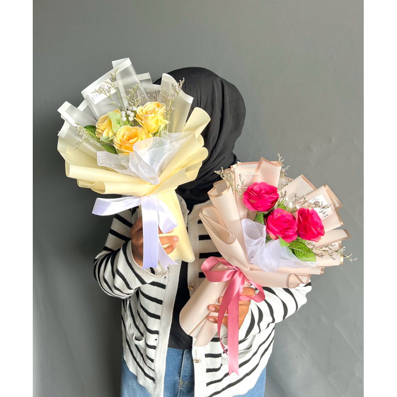 Jual Buket Artificial Flower Wisuda/Birthday/Anniv -Catalog 1 | Shopee ...
