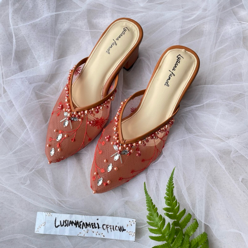 Jual 𝑳𝒖𝒔𝒊𝒂𝒏𝒂 𝒇𝒂𝒎𝒆𝒍𝒊 I sepatu payet simpe kondangan sepatu pesta wisuda ...
