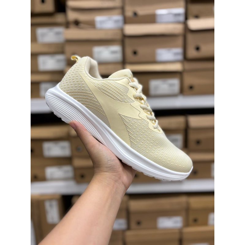 Jual SEPATU WANITA RUNNING DIADORA MELAN BEIGE DIAX24F1108H ORIGINAL ...