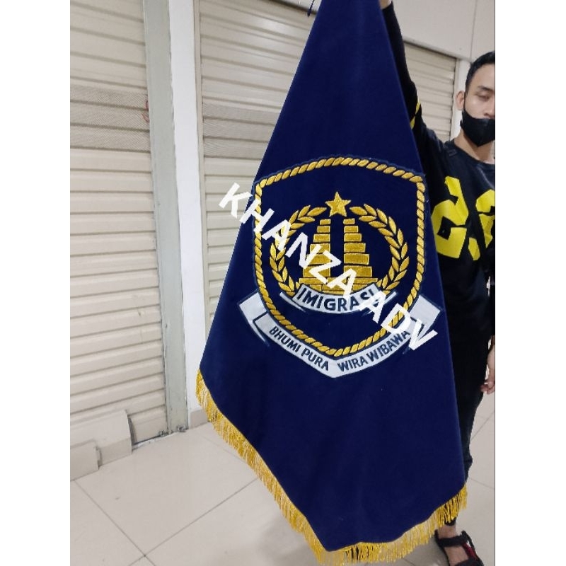 Jual BENDERA PATAKA IMIGRASI LOGO arah sudut ukuran 90cm X 135cm ...