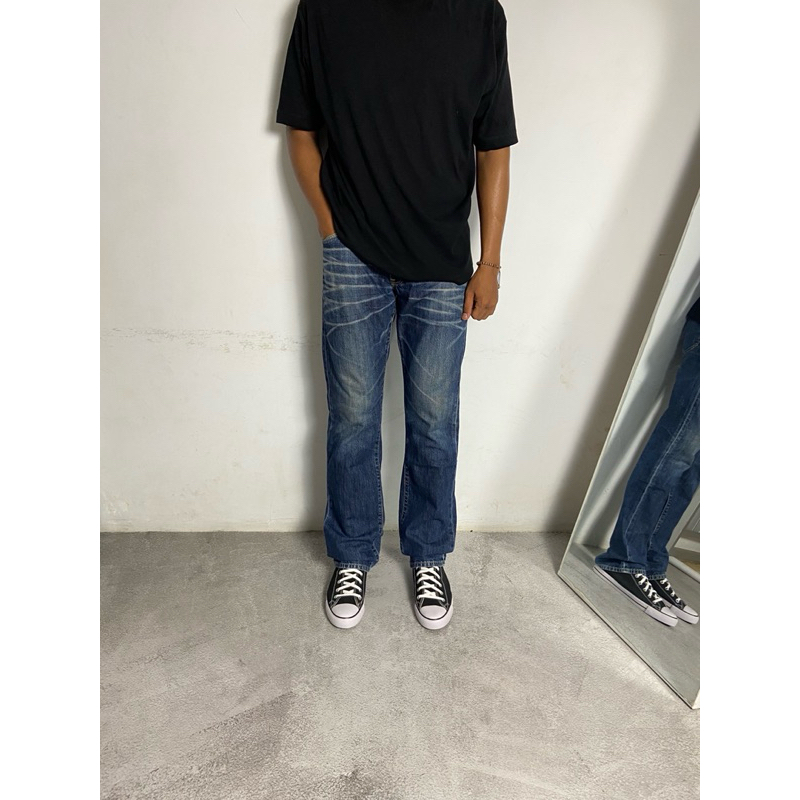 Jual UNIQLO S002 PERFECT FADED JEANS | Shopee Indonesia