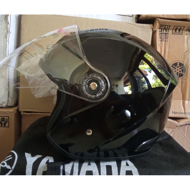 Jual Helm Yamaha GEAR, XSR. LEXI . FILANO. YM600.original. Hati2 produk ...