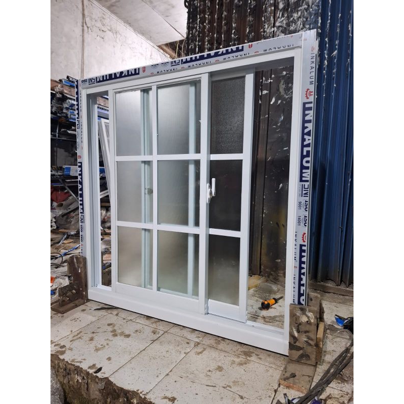 Jual jendela aluminium geser dua daun + kaca 5mm + Lis orname kusen ...