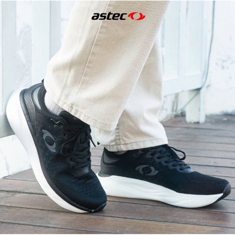 Jual Astec Running FULL BLACK Sepatu Lari Size 40 Original Unisex Cowo ...