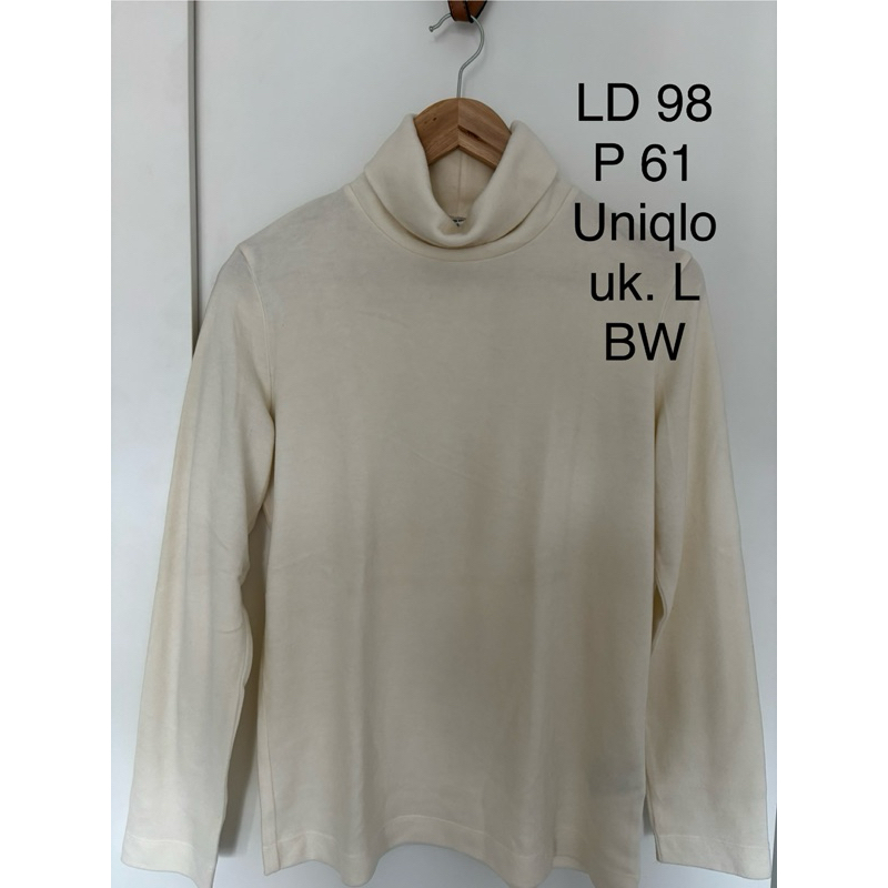 Jual Uniqlo Turtle neck preloved | Shopee Indonesia