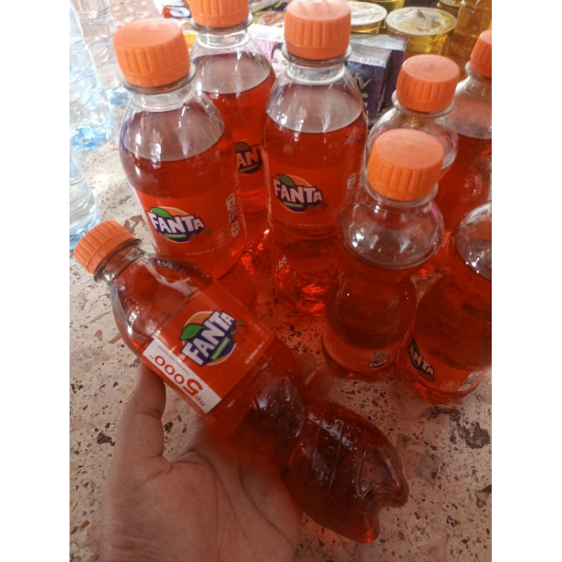 Jual FANTA stroberi 390ml | Shopee Indonesia