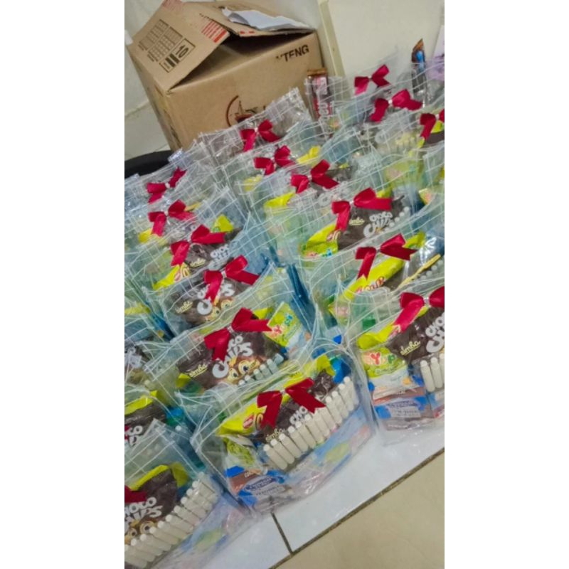 Jual PAKET SOUVENIR SNACK + PENSIL WARNA / SPIDOL + TAS MIKA / PARCEL ...