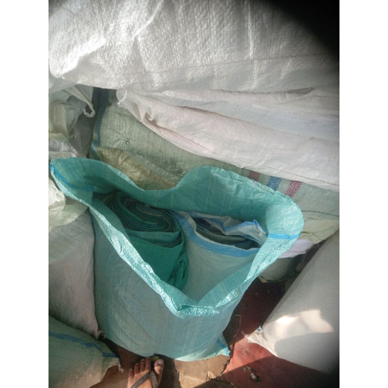 Jual karung bekas 40kg warna campur untuk puing,sampah,perkantong ...