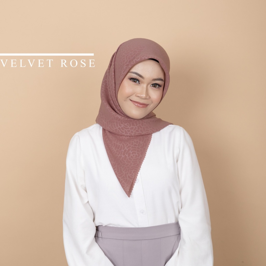 Jual Kerudung Bermotif Bunga Segi Empat Kekinian Terbaru Hijab Embos A ...
