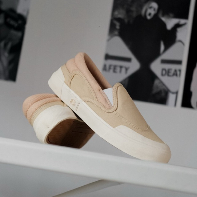 Jual PATROBAS Sepatu Patrobas Cloud Slip On Beige Original Made In ...