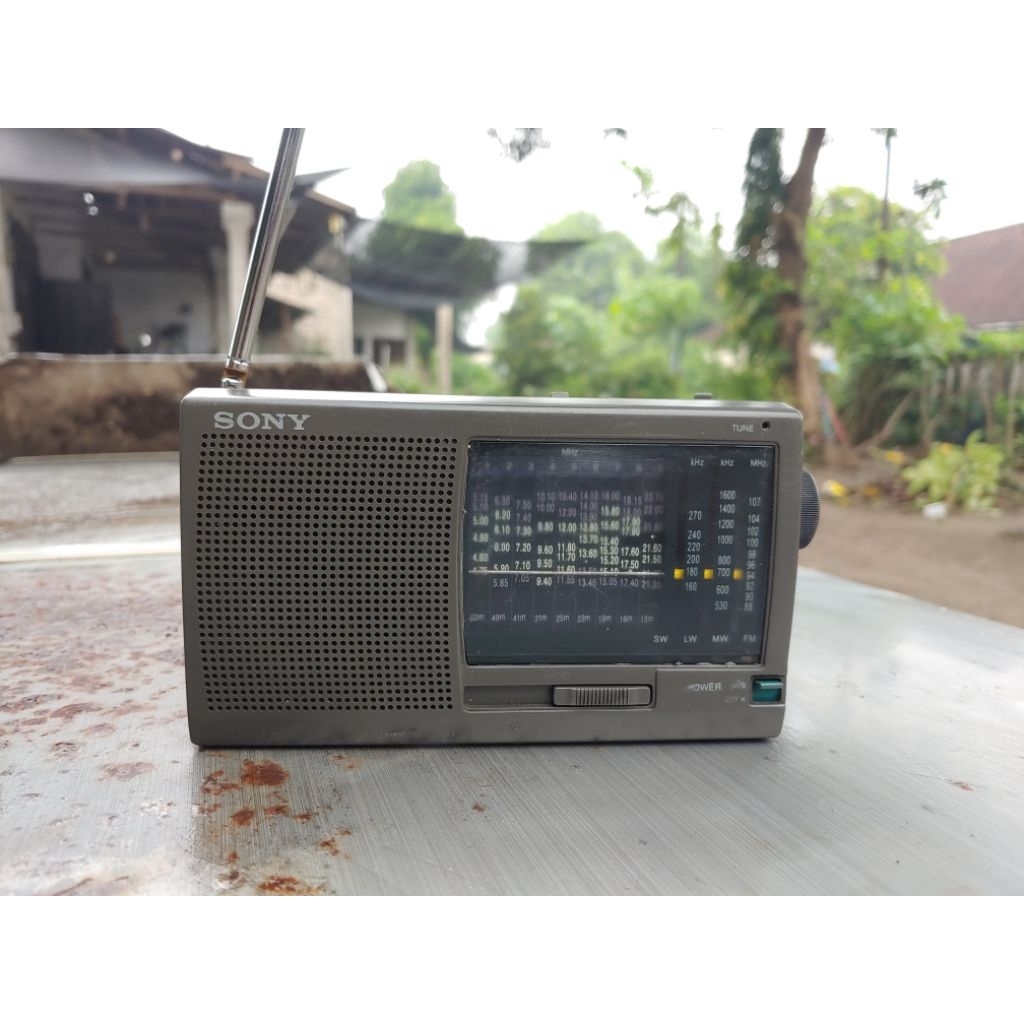 Jual Sony icf-sw11. 12 Band Receiver Radio | Shopee Indonesia