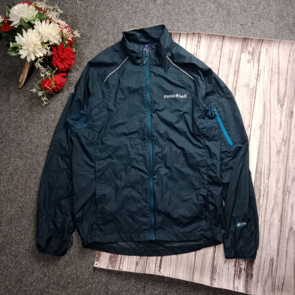 Jual Jaket running mont bell | Shopee Indonesia