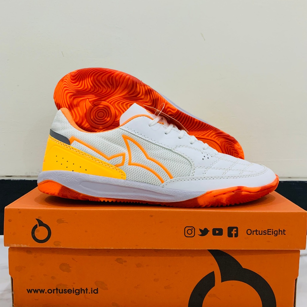 Jual Sepatu Futsal Ortus Jogosala Vanquish White/Mustard/Orange Kw ...