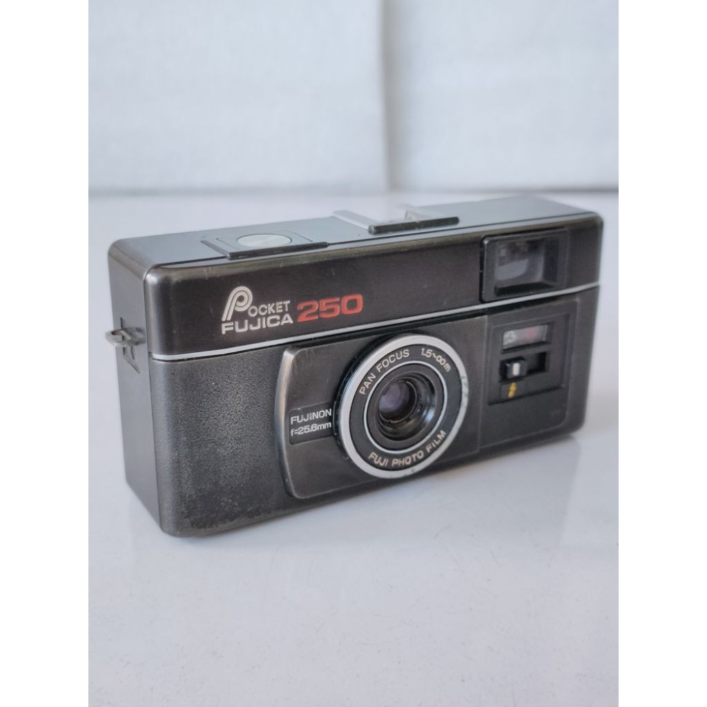Jual Kamera analog vintage Fujica 250 Fuji photo film classic japan ...