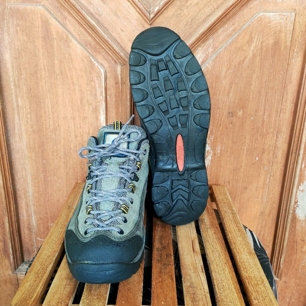 Jual CAMPLINE SIZE 42/26.5 | Shopee Indonesia