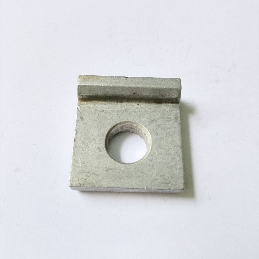 Jual Besi Puller Chain Anting Setelan Rantai Yamaha Vixion R. XSR 155 ...