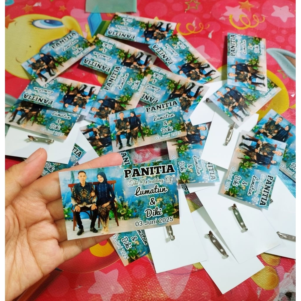 Jual kartu panitia murah /kartu panitia pernikahan ( kartu + peniti ...