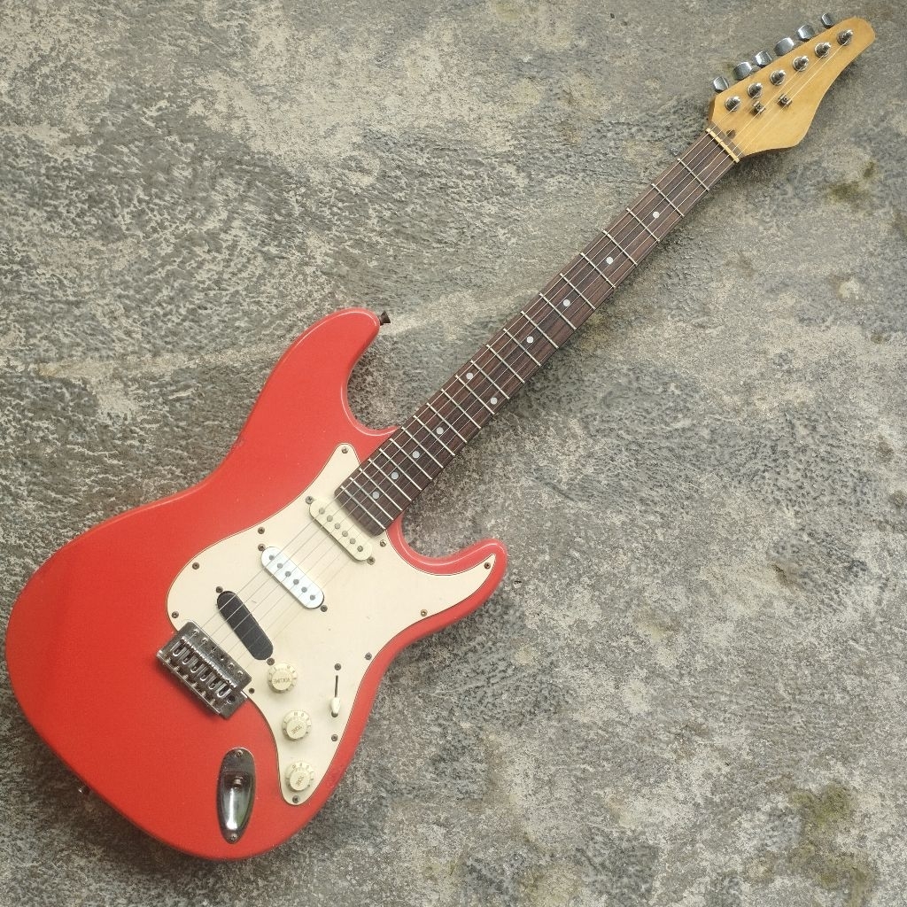 Jual GITAR LISTRIK MODEL STRATOCASTER SECOND (ENTAH MERK APA) | Shopee ...