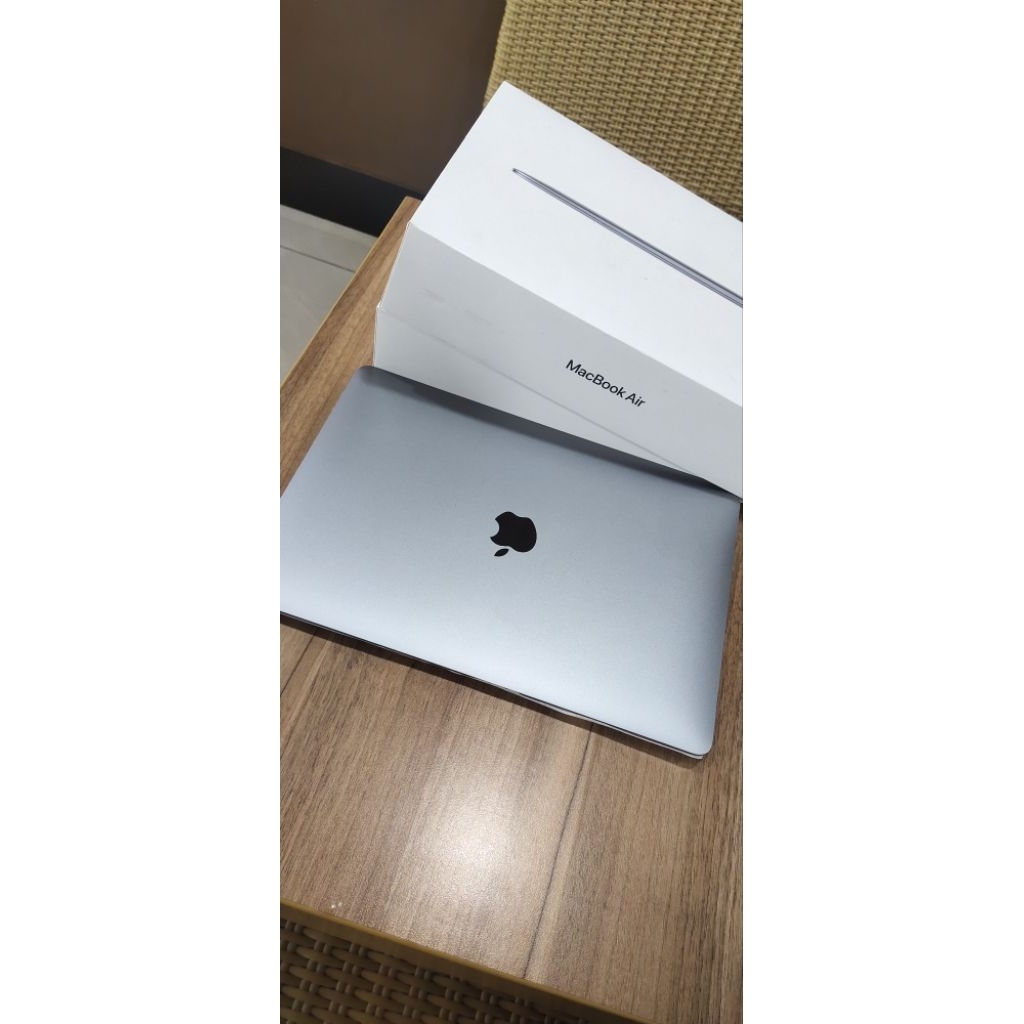 Jual SECOND - MACBOOK AIR M1 2020 8/256GB MULUS | Shopee Indonesia
