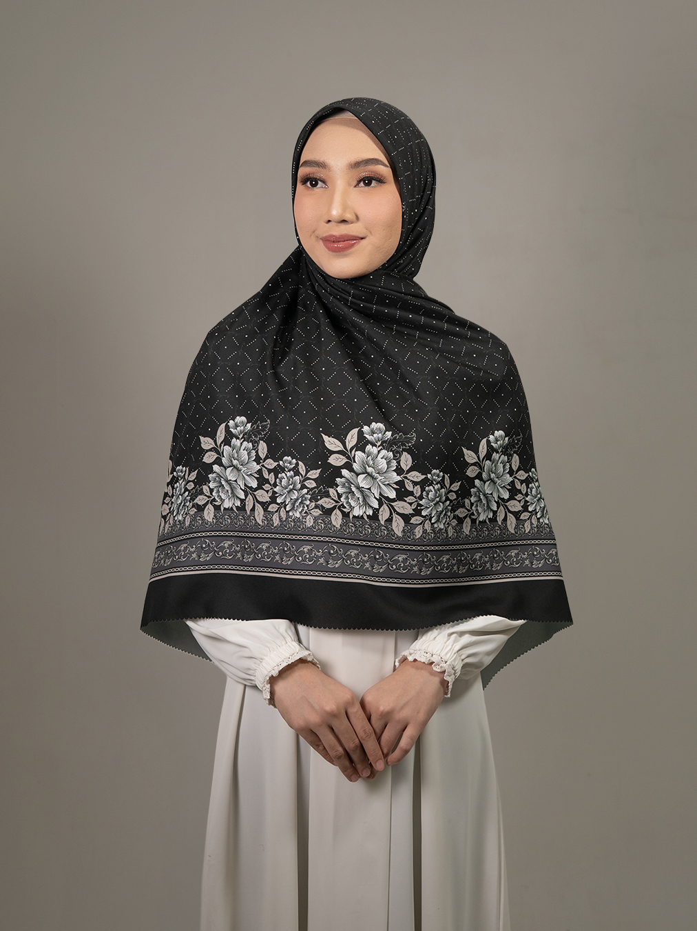Jual MUDY - Hijab Motif Voal Sublim SYAR'I (ALL SERIES SYARI) | Shopee ...