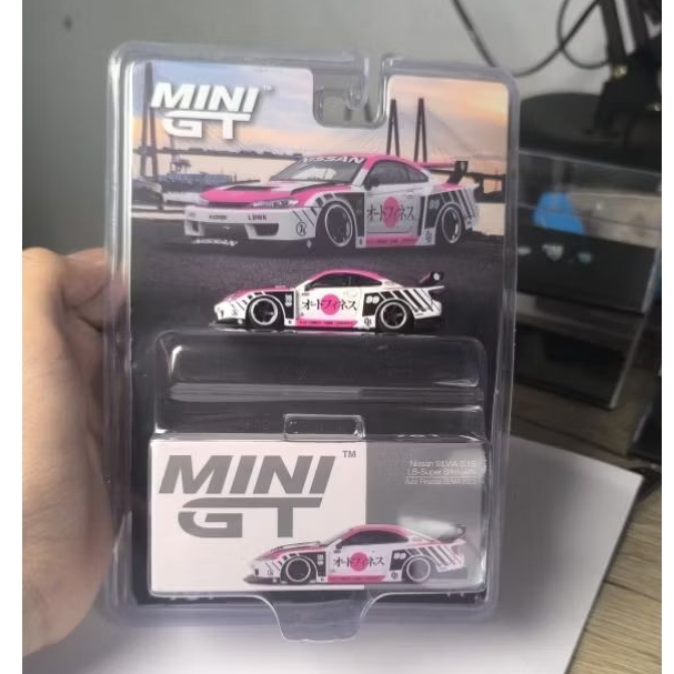 Jual Mini GT Nissan Silvia S15 autofinesse pink | Shopee Indonesia
