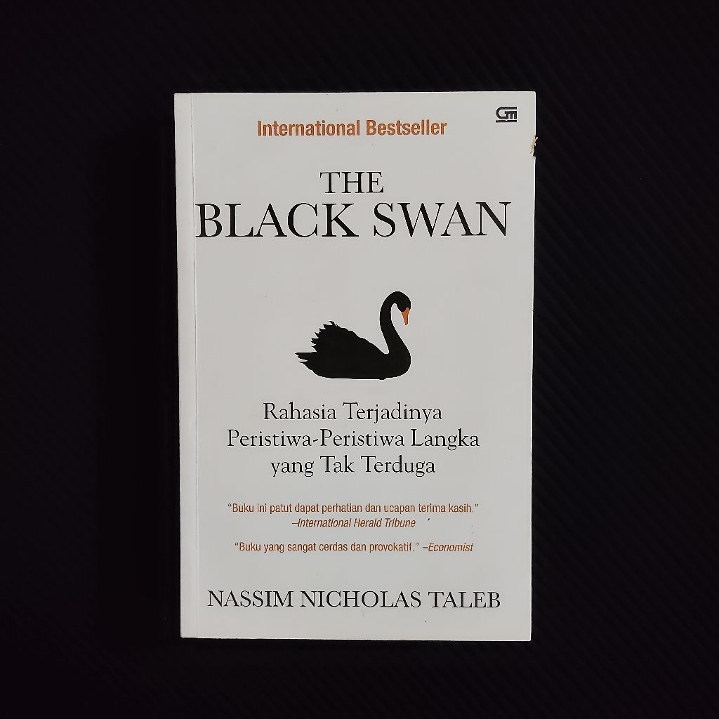 Jual Buku Original • The Black Swan - Rahasia Terjadinya Peristiwa Peristiwa Langka Yang Tak ...