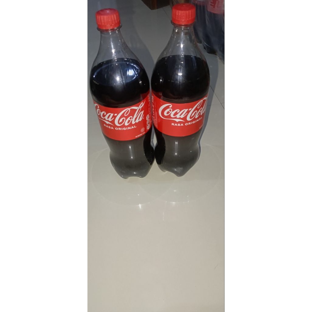 Jual Coca Cola 1,5L Minuman Soda Original Botol | Shopee Indonesia