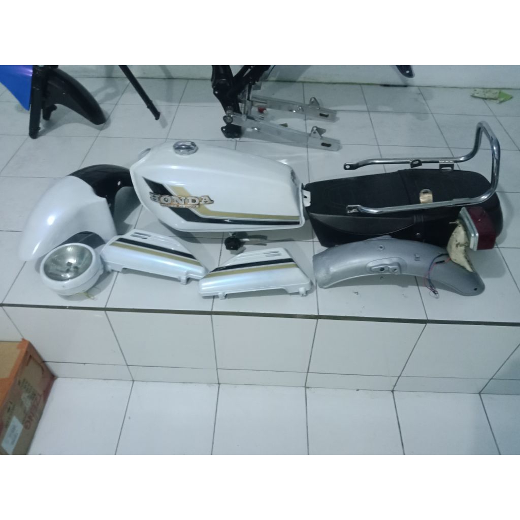 Jual body set cb K5 tangki ori warna putih lembayung biru | Shopee ...
