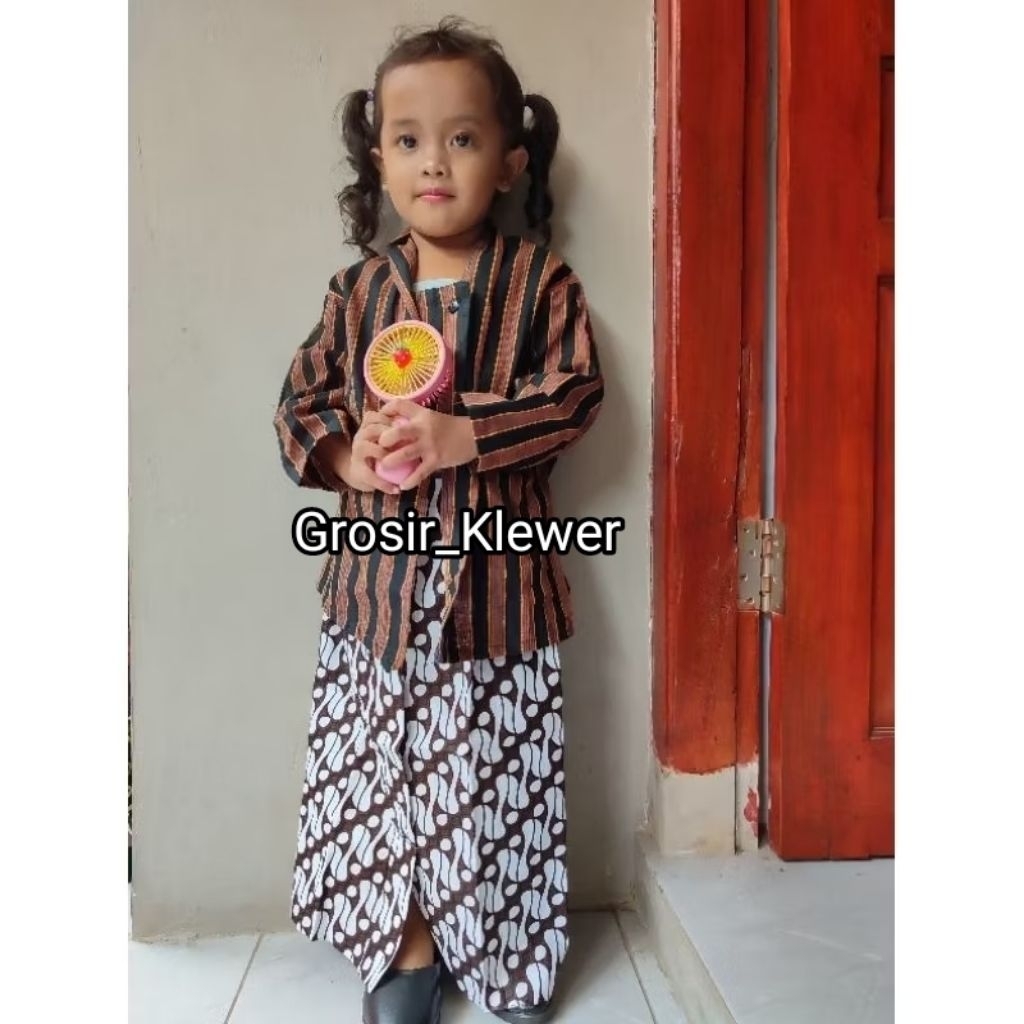 Jual Setelan kebaya Lurik Anak dan bawahan rok batik | Shopee Indonesia