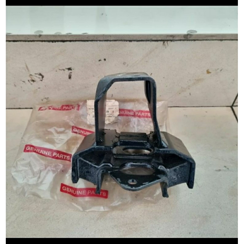 Jual Trans Mounting TransMounting Dudukan Mesin Bantalan Trans Pangkuan ...