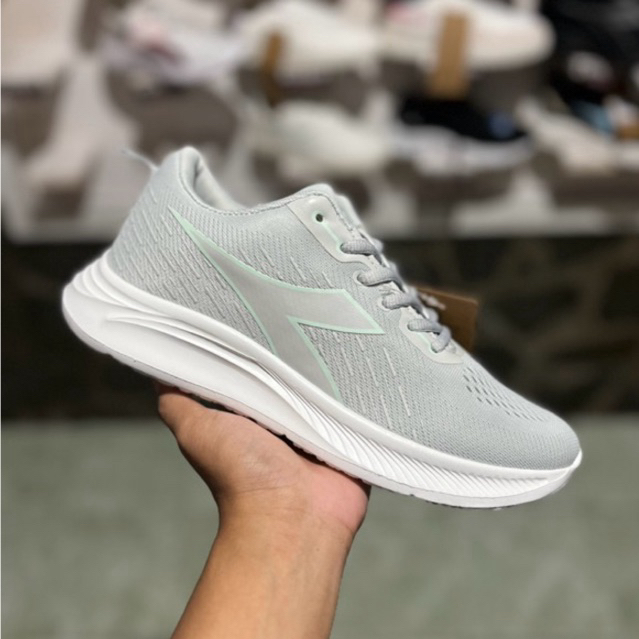 Jual SALE SEPATU DIADORA MILO GREY RUNNING SNEAKERS WANIT BNIB RESMI ...