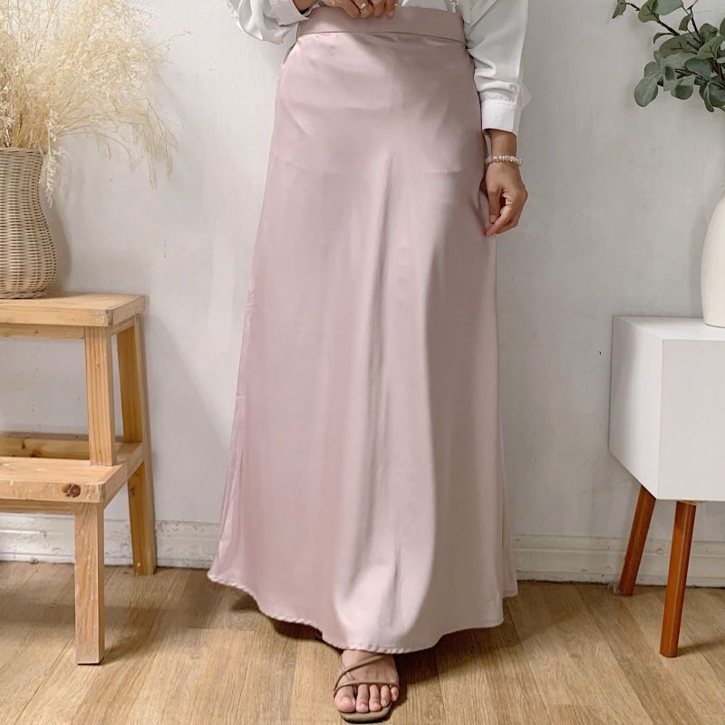 Jual FLOWY SKIRT / Rok satin by maysaa | Shopee Indonesia