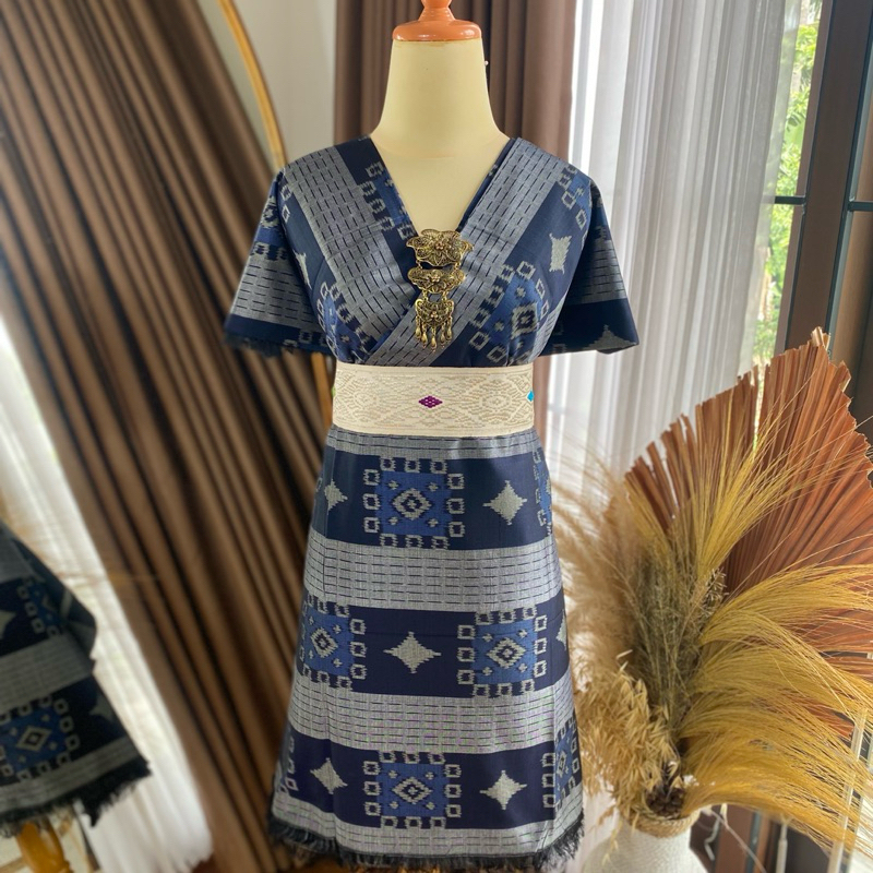 Jual KAIN TENUN ENDEK KHAS BALI MOTIF ANTIK KLASIK BLUE BLACK GRINGSING ...