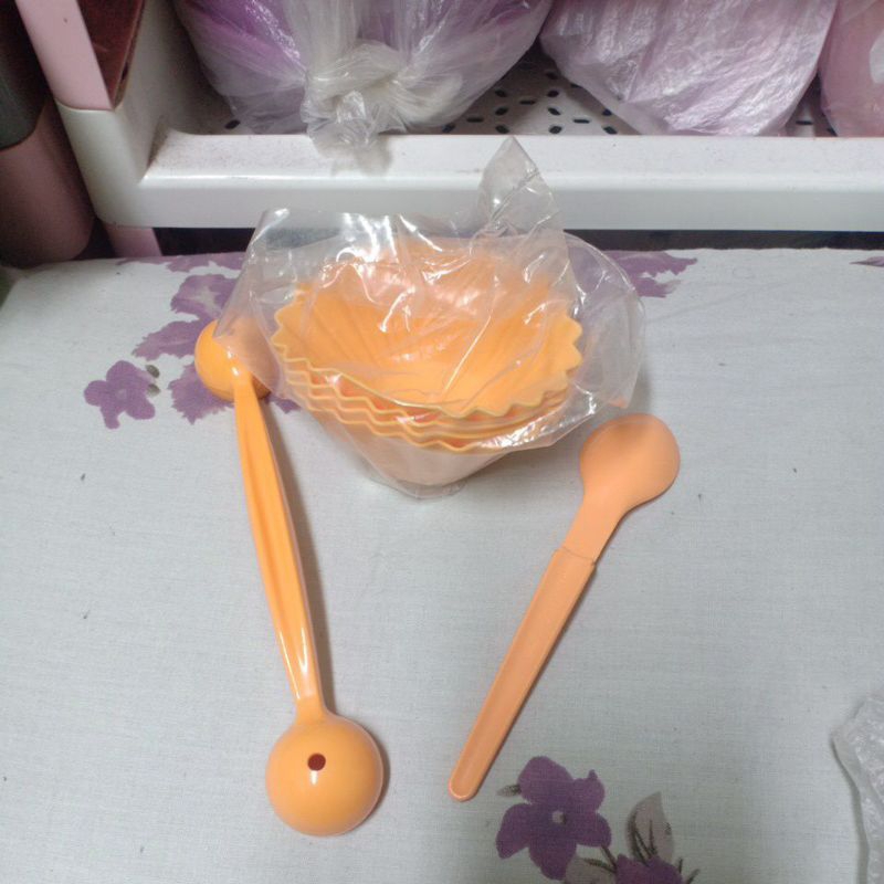 Jual SILICON CUP TUPPERWARE ISI 4 + BABY SPOON + MELON SCOOP WARNA ...