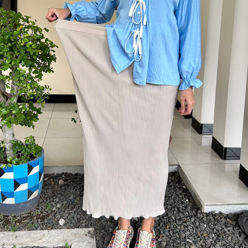 Jual MILIHBEAU Wavy Pleats Skirt / LP 120cm rok plisket span wavy / rok jumbo & bumil sampai ...