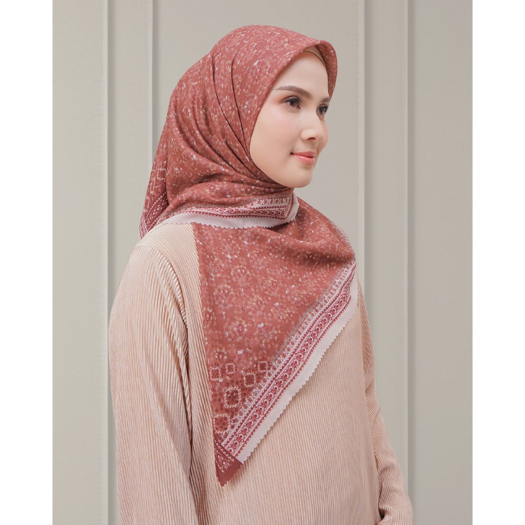 Jual DOA - Humaira Scarf Chopper - Hijab Segi Empat | Shopee Indonesia