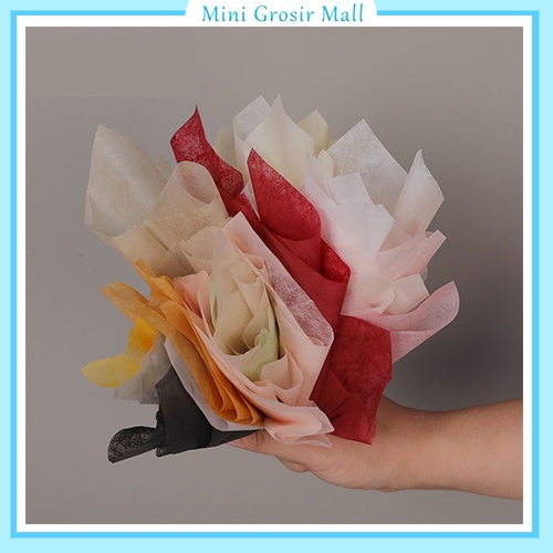 Jual FLOWER WRAPPING PREMIUM TISSUE NONWOVEN NON WOVEN PAPER KERTAS ...