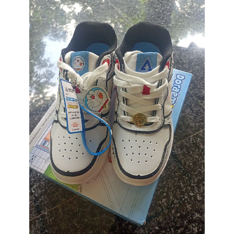 Jual aerostreet x Doraemon | Shopee Indonesia